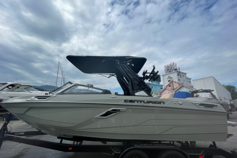ウェイクサーフィン新艇情報｜CENTURION Ri230 2023Model